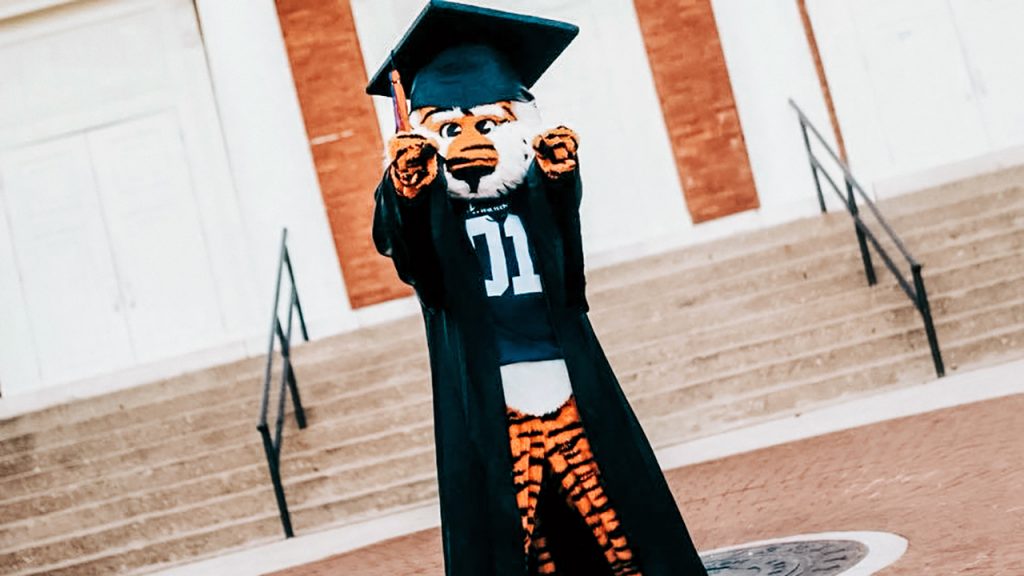 Auburn agriculture honors outstanding students and 2021 summer ...