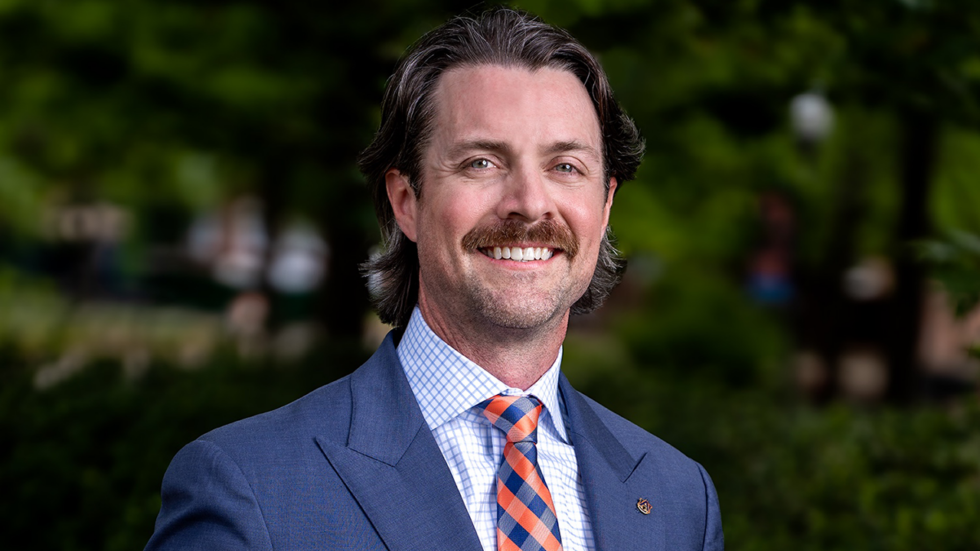 Warren receives top national award for parasitology research / Auburn ...